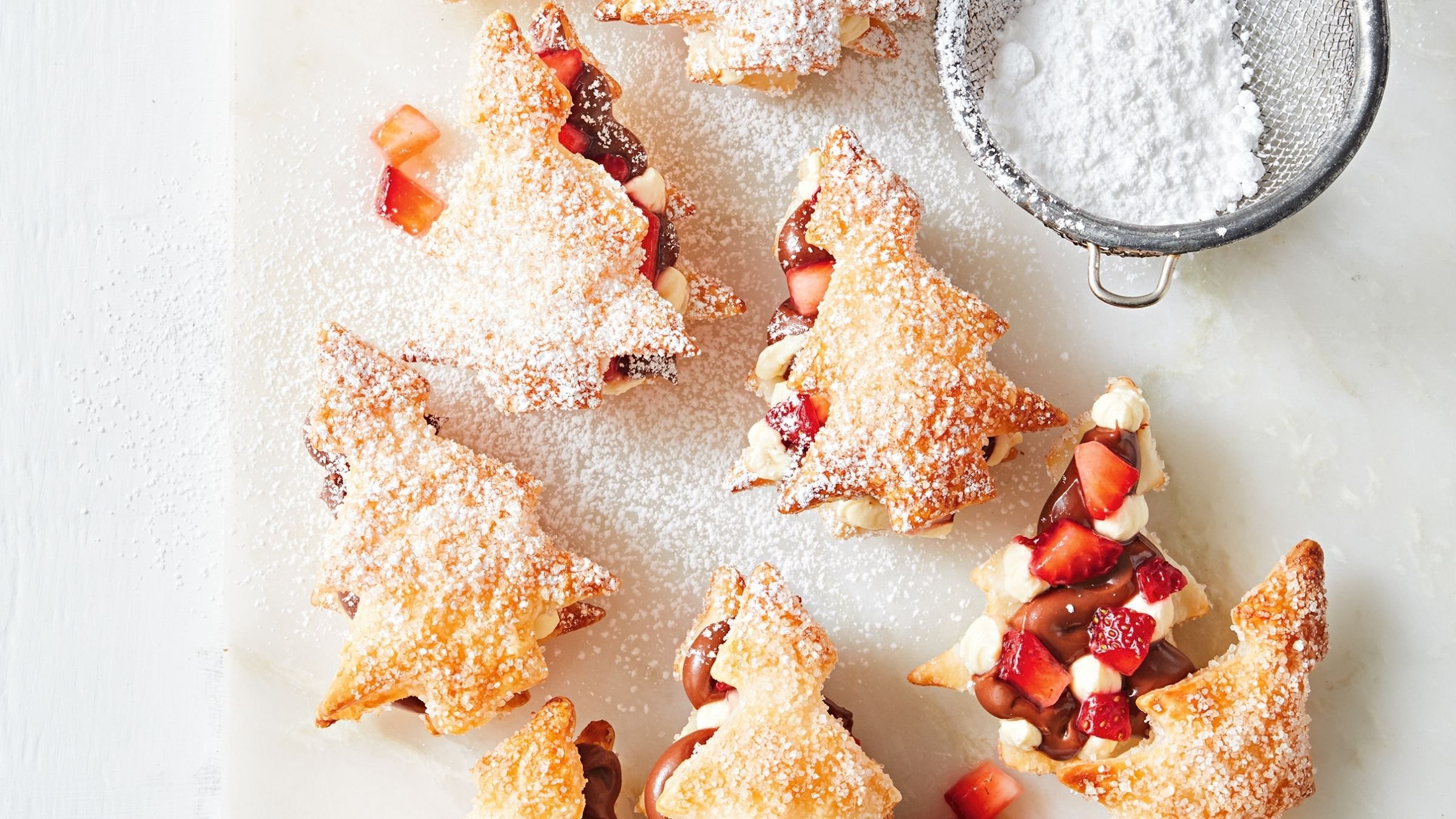 Mini Family Pastry Trees | Pampas