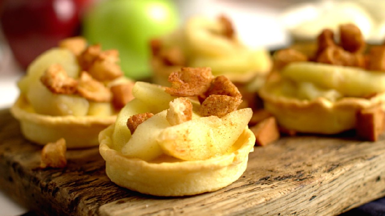 Baked Custard, Apple & Bread Tarts | Pampas